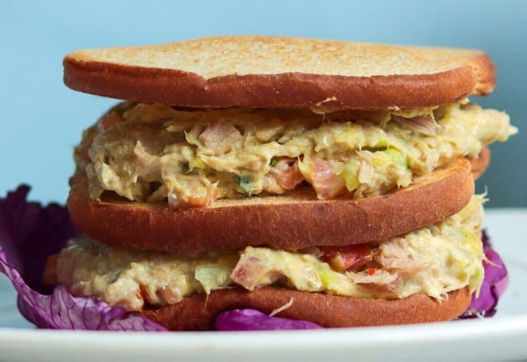 Receta de Sándwich de Atún con Chipotle - Recetas de México